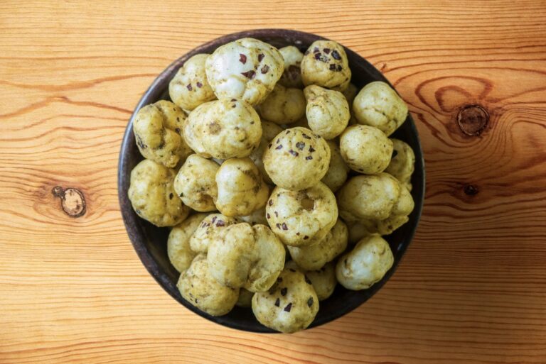 5 Easy Makhana Recipe as Healthy Snack in India - Claudias Concept